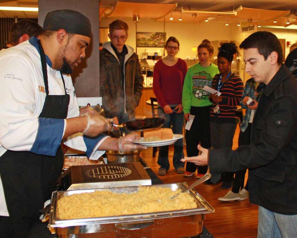 Chef Andy’s Cooking 101 spices up UNK Dining Hall – UNK News