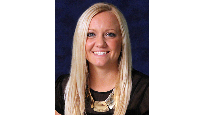 Brooke Poppe named new UNK Cheer Squad coach – UNK NEWS