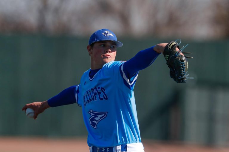 PHOTO GALLERY: Loper baseball vs Minot St. – UNK News