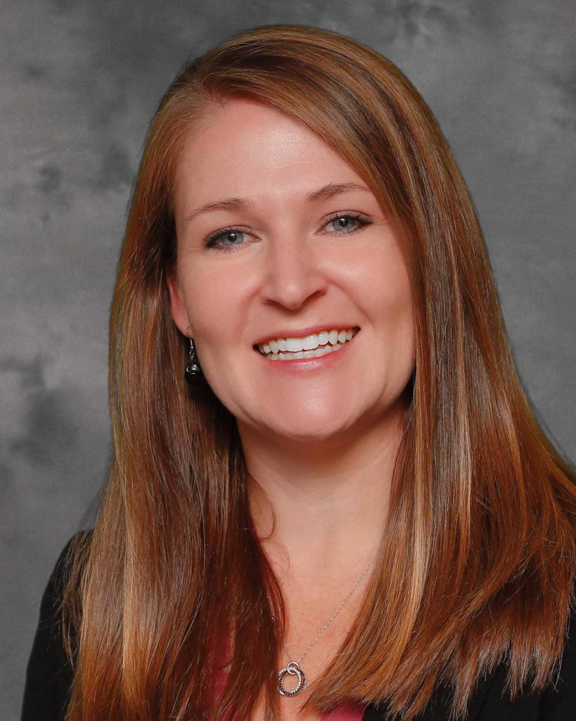 Traci Gunderson receives KUDOS award from NU Board of Regents – UNK NEWS