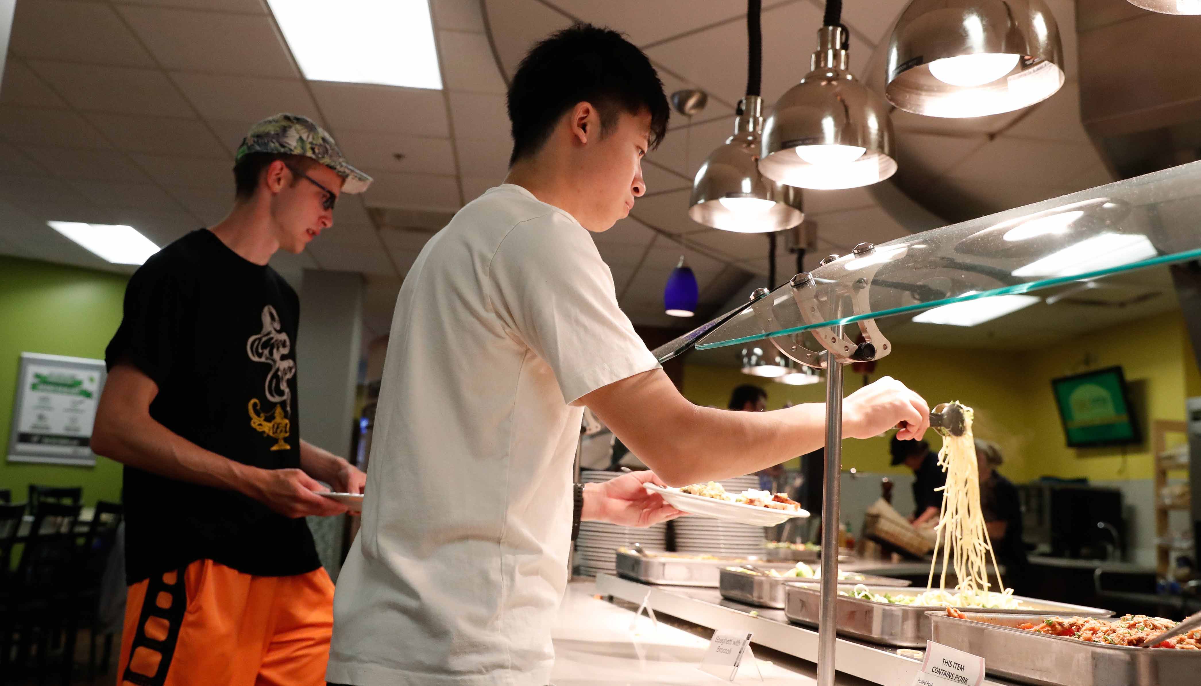 UNK seeking new dining operations agreement; Chartwells exiting – UNK NEWS