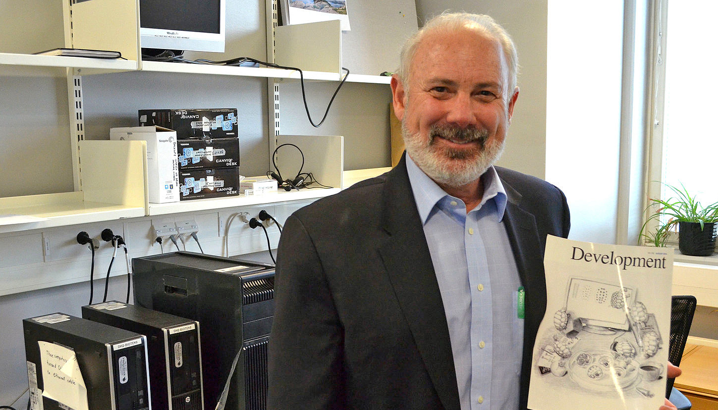 Biologist Scott Gilbert speaking at UNK’s April 26 DNA Day – UNK NEWS