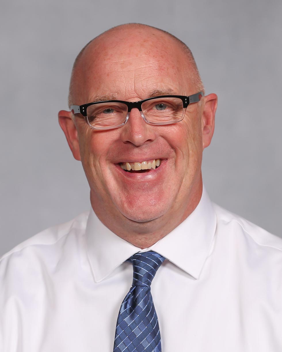 Double duty: Squiers balances role as father, coach of Loper daughters ...