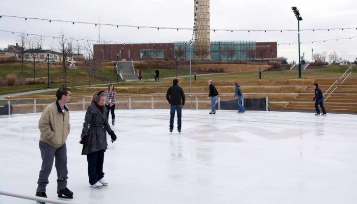 UNK faculty, staff, students skate free at UNMC ice rink – UNK NEWS