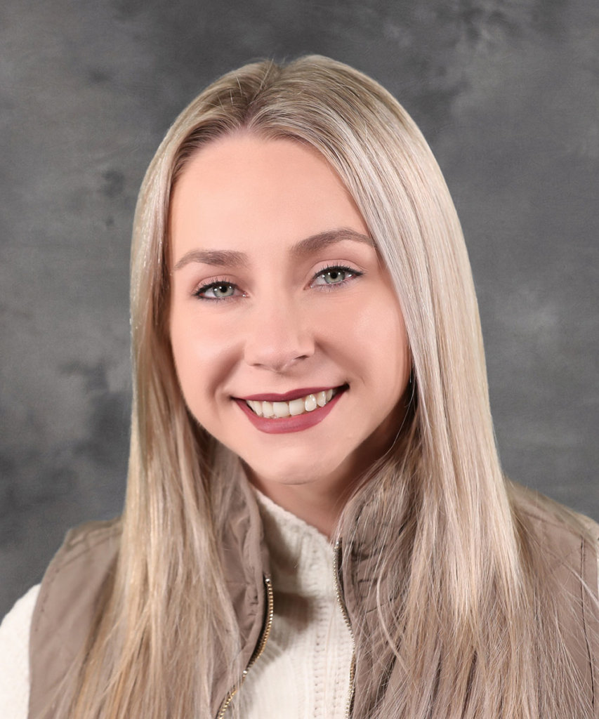 UNK Alumni Association selects five Outstanding Seniors – UNK NEWS
