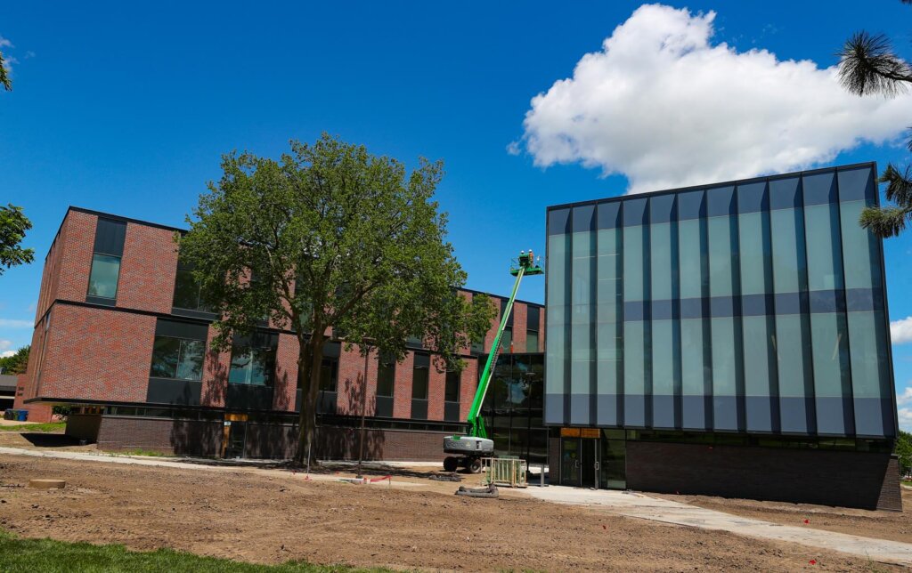 With move-in underway, Discovery Hall project right on schedule – UNK NEWS