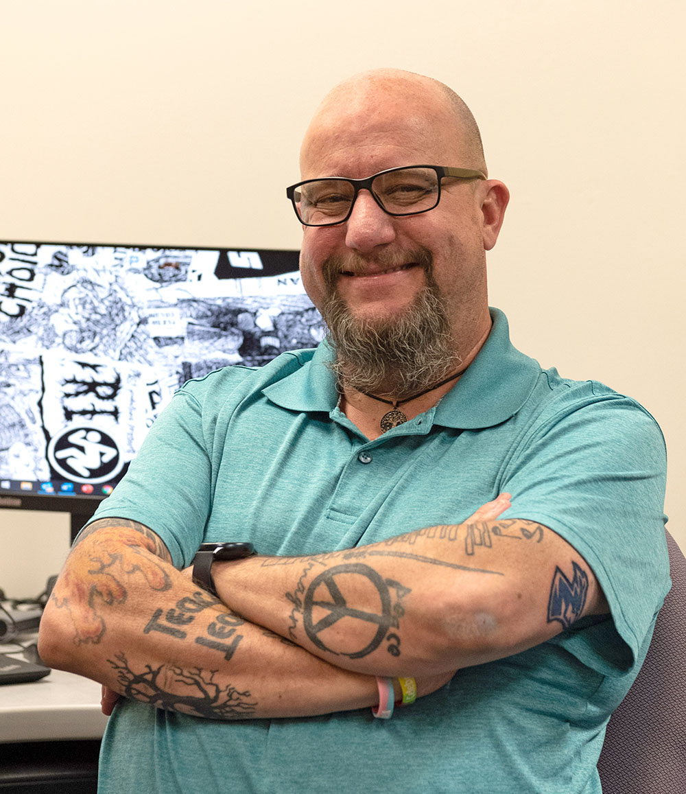 Punk rock pedagogy: Drew Kemp promotes creativity, freedom in the ...