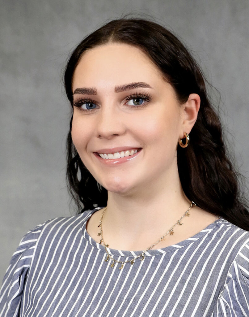 UNK Alumni Association recognizes five students with Outstanding Senior ...