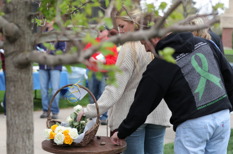PHOTOS: Memorial tree dedication – UNK NEWS