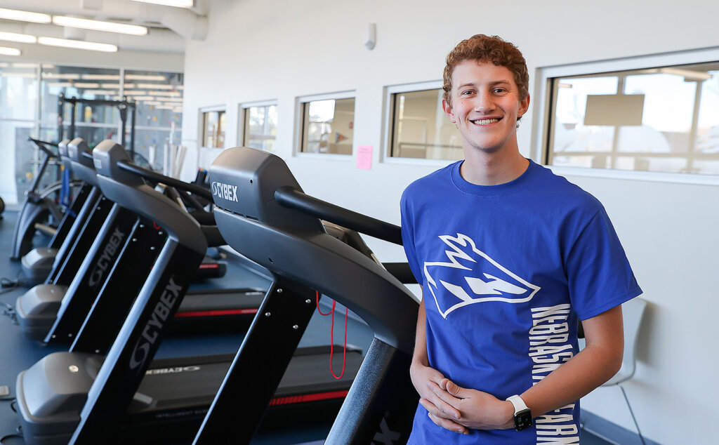 Colton Roberts aims to inspire first-gen students, show them anything ...