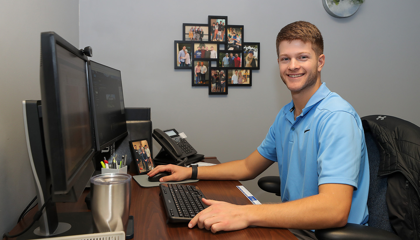 UNK graduate Logan Krejdl returns to campus to support current Lopers ...