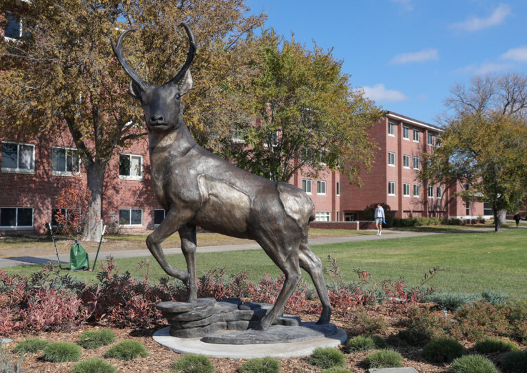 ‘Now that’s a Loper’: Chancellor Kristensen dedicates new sculpture ...