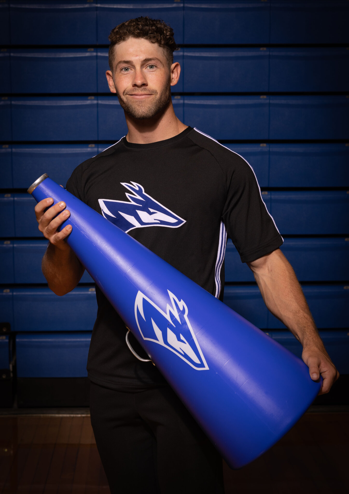 South African cheerleader lifts weights, spirits at UNK – UNK NEWS