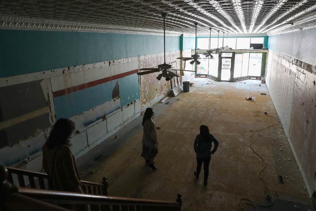 UNK students create their own designs for downtown building – UNK NEWS