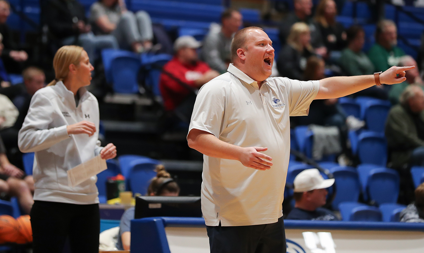 Mic’d Up with UNK women’s basketball coach Drew Johnson – UNK News