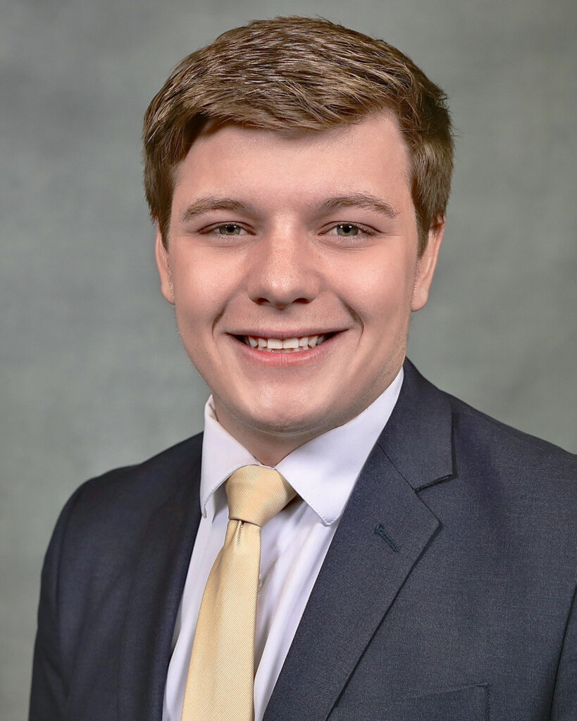 UNK Alumni Association recognizes four outstanding seniors – UNK NEWS