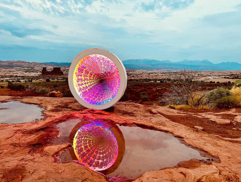 Glass artist Minhi England visiting UNK this month – UNK NEWS