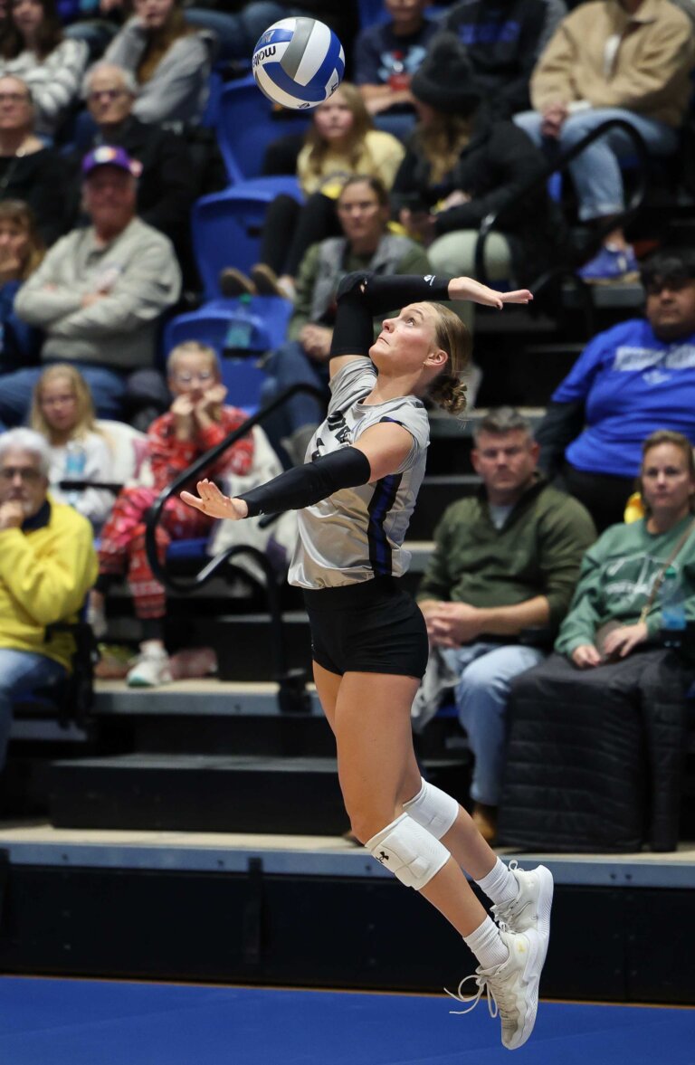 PHOTOS: Lopers win five-set thriller to advance in NCAA Central ...